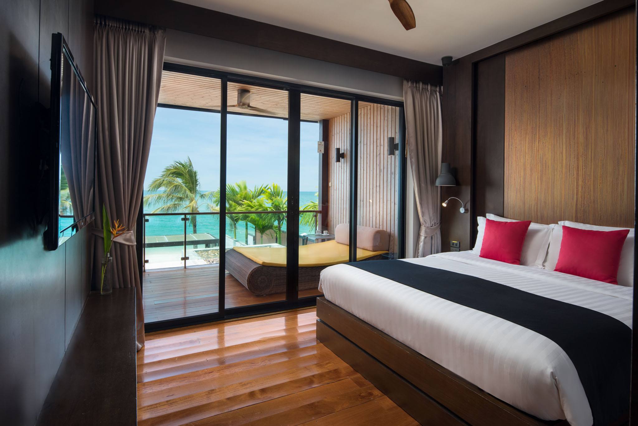 Three Bedroom Beachfront Pool Residence - Pavilion Samui Villas & Resort